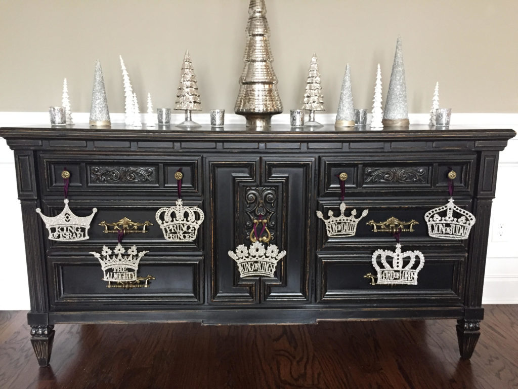 5 Ways to Display Your Adorenaments Year-Round - Ever Thine Home